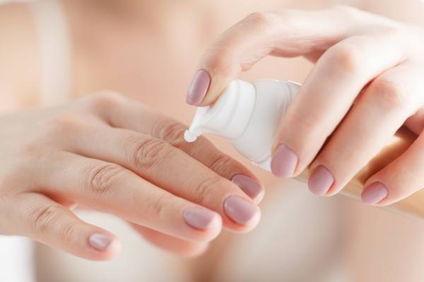 8 beste Handcremes Test & Vergleich 2023 » 3 Top Produkte!